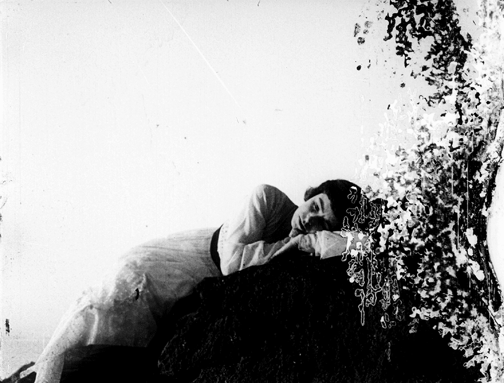 Exhibition - Bill Morrison: Cycles & Loops>