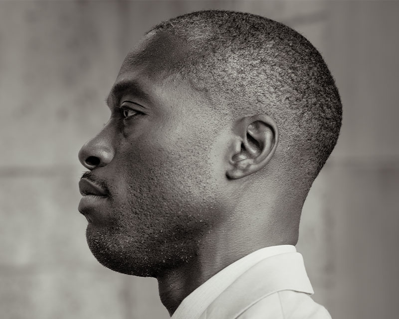 Roger Reeves Wins 2023 Kingsley Tufts Poetry Award for Best Barbarian>