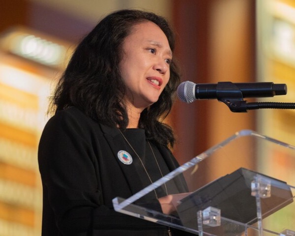Jennifer Chang – 2025 poetry award winner for “An Authentic Life”>