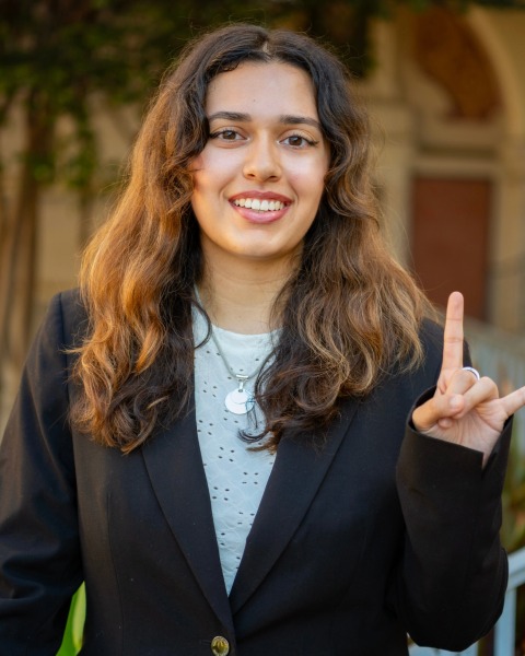 Elif Painaik | Liberal Arts | UT - Austin